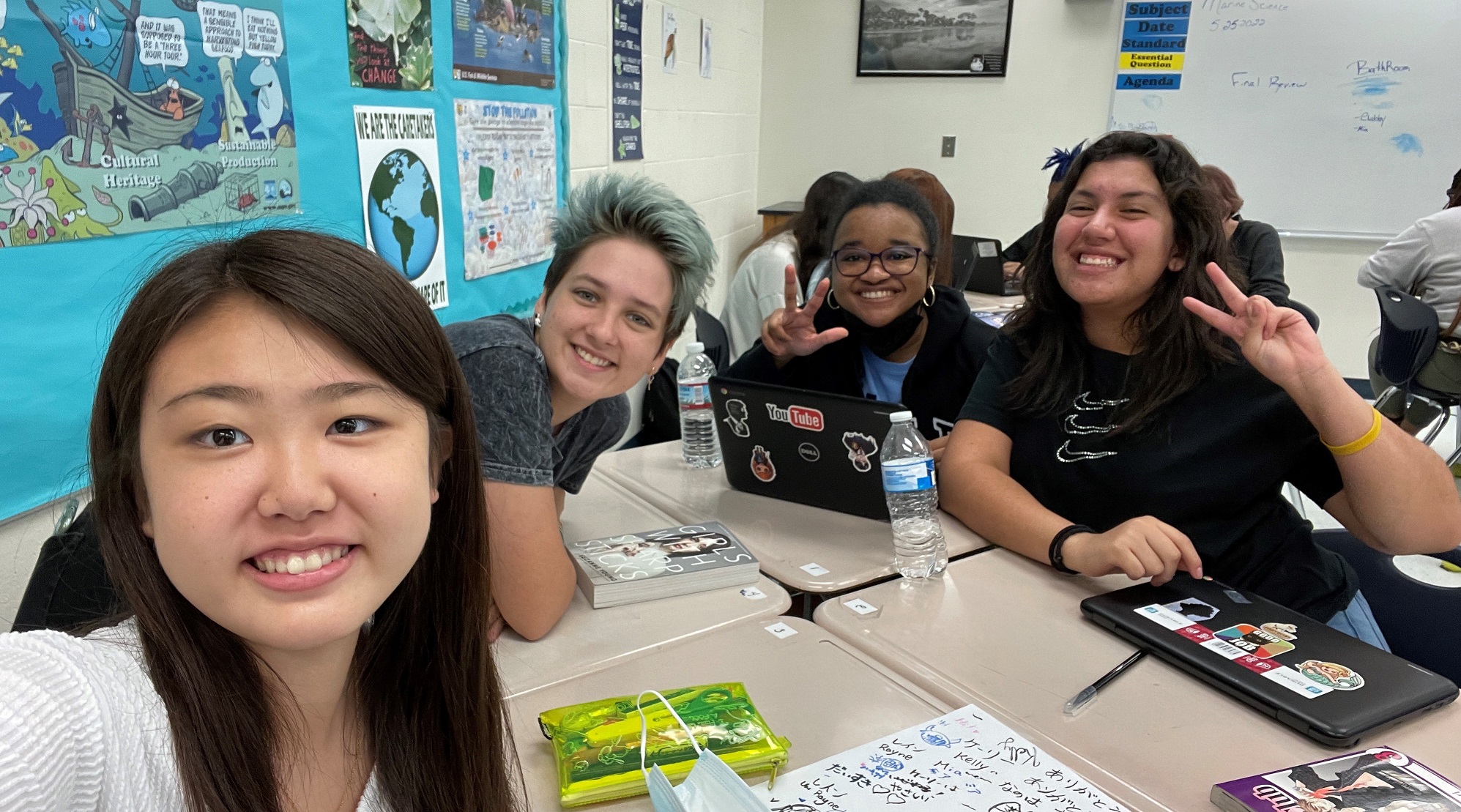 アメリカの高校のお祝い＆アルバム（アメリカ高校留学）